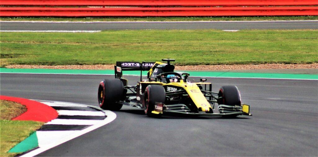 What Is a Chicane in F1 ? - Las Motorsport