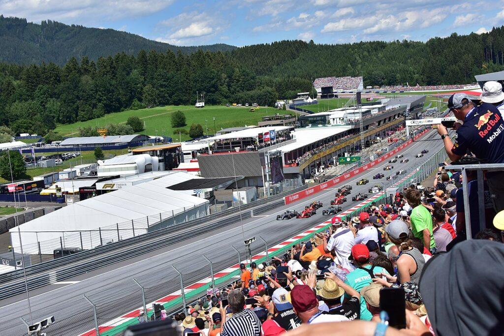 The Start Sequence: A Step-by-Step Guide to Formula 1 Race Commencement ...